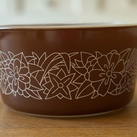 Pyrex | Kitchen | Vintagepyrex Woodland L Casserole 473 | Poshmark